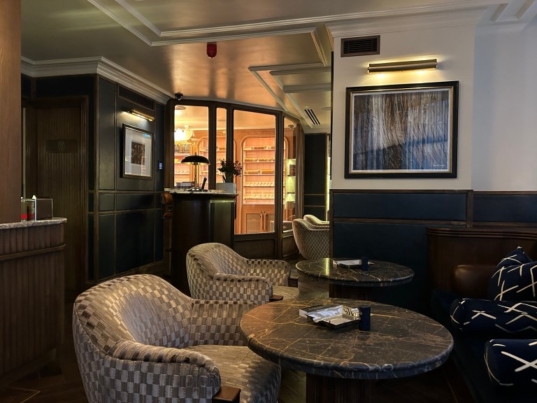 Cigar shops, sampling lounges, and terraces in London – London Cigar Smoker